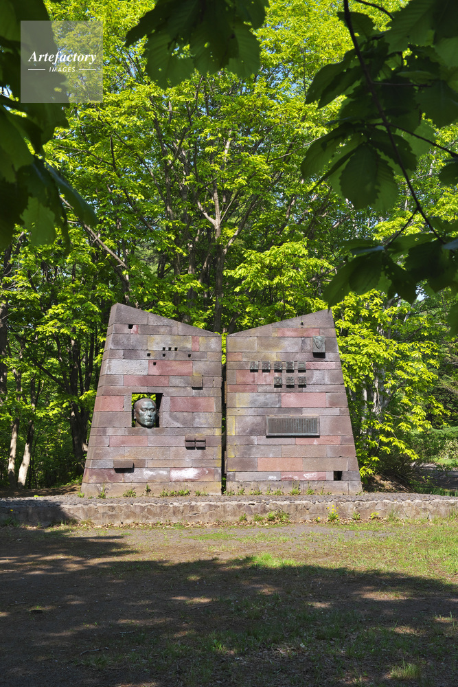 小林多喜二文学碑